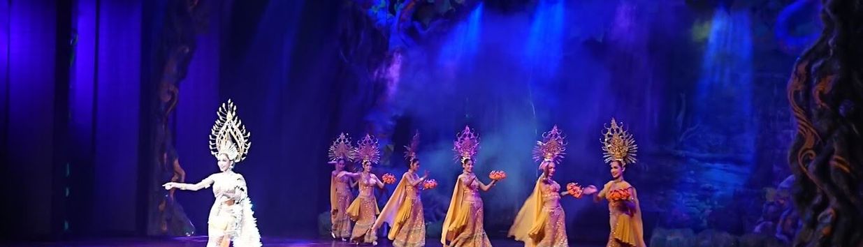 Alcazar Cabaret Show | Entrance Fee, Opening Hours & More