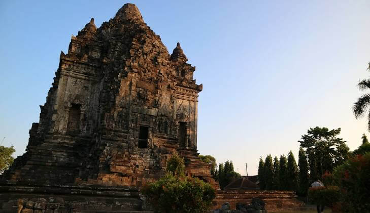 Candi Kalasan | Entrance Fee, Opening Hours & More