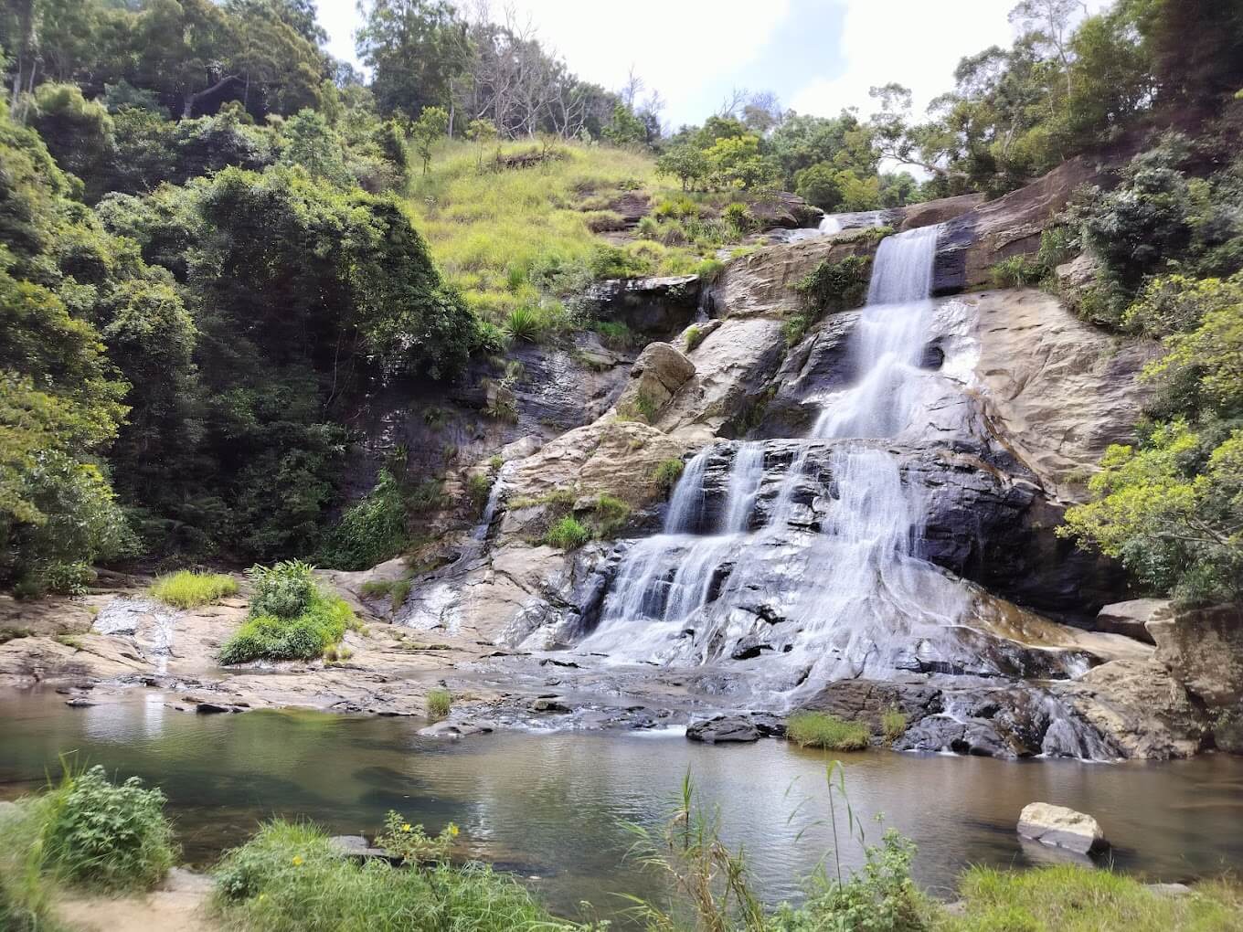 Diyaluma Falls | Entrance Fee, Opening Hours & More