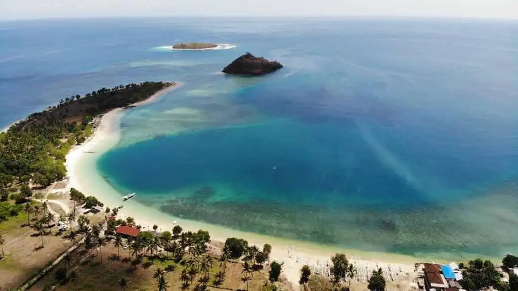 Elak Elak Beach | Entrance Fee, Opening Hours & More