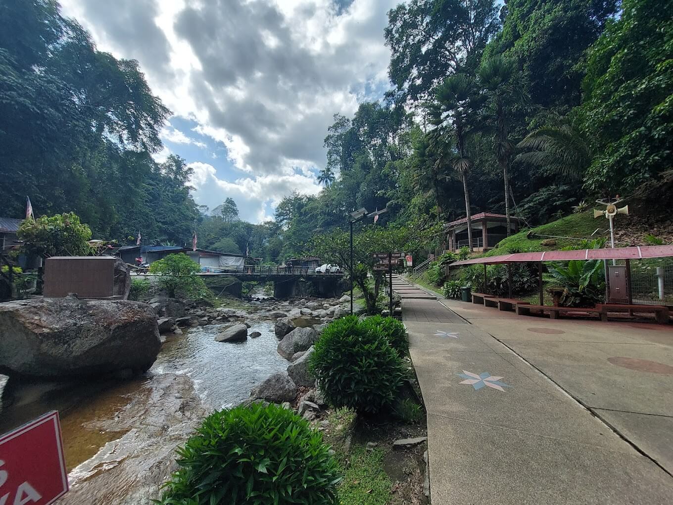 Lata Iskandar Waterfall Tapah | Entrance Fee, Opening Hours & More