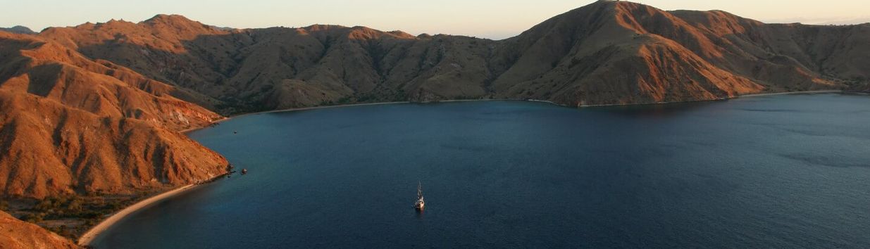 Lighthouse Bajo | Entrance Fee, Opening Hours & More