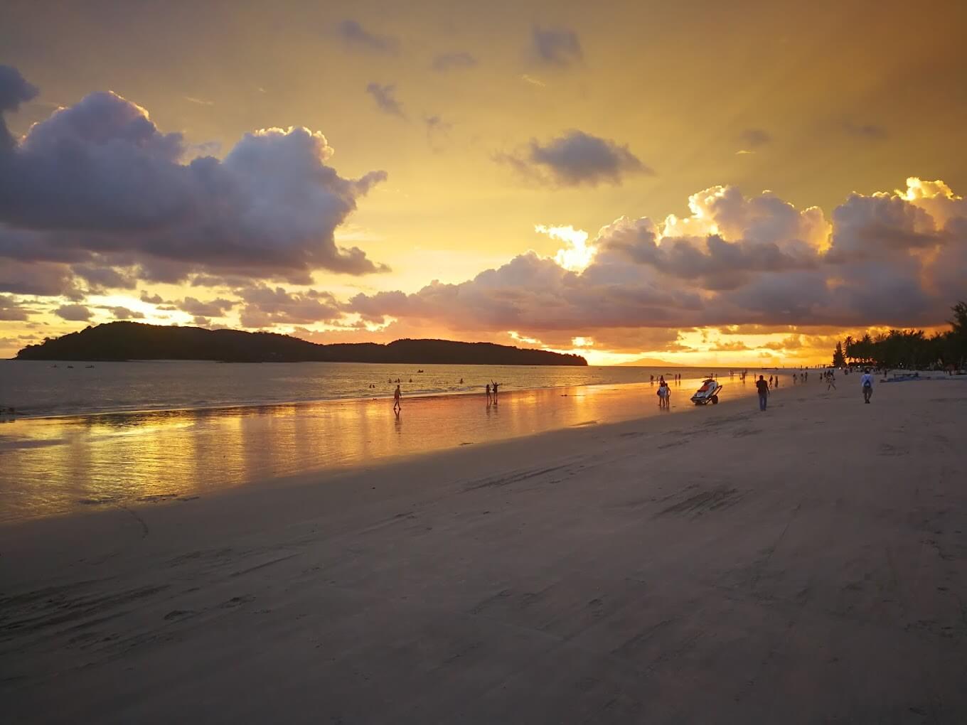 Mali Mali Beach Bar | Entrance Fee, Opening Hours & More