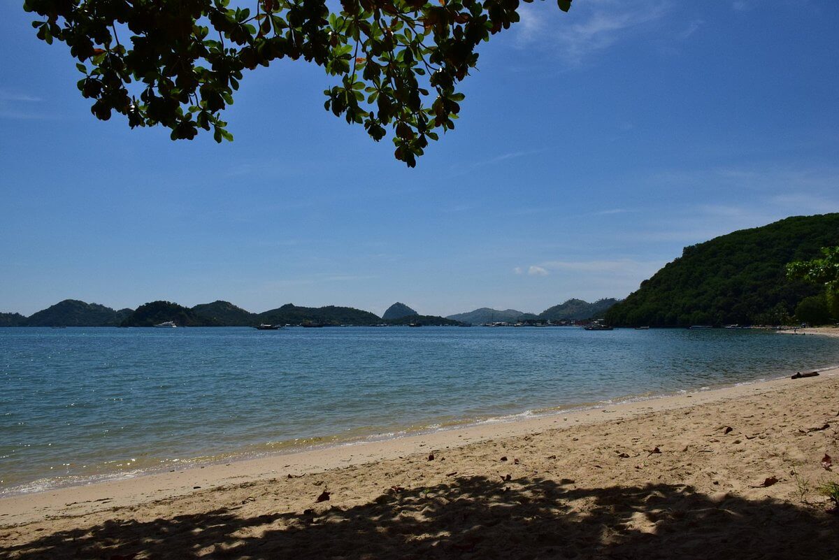 Pede Labuan Beach | Entrance Fee, Opening Hours & More