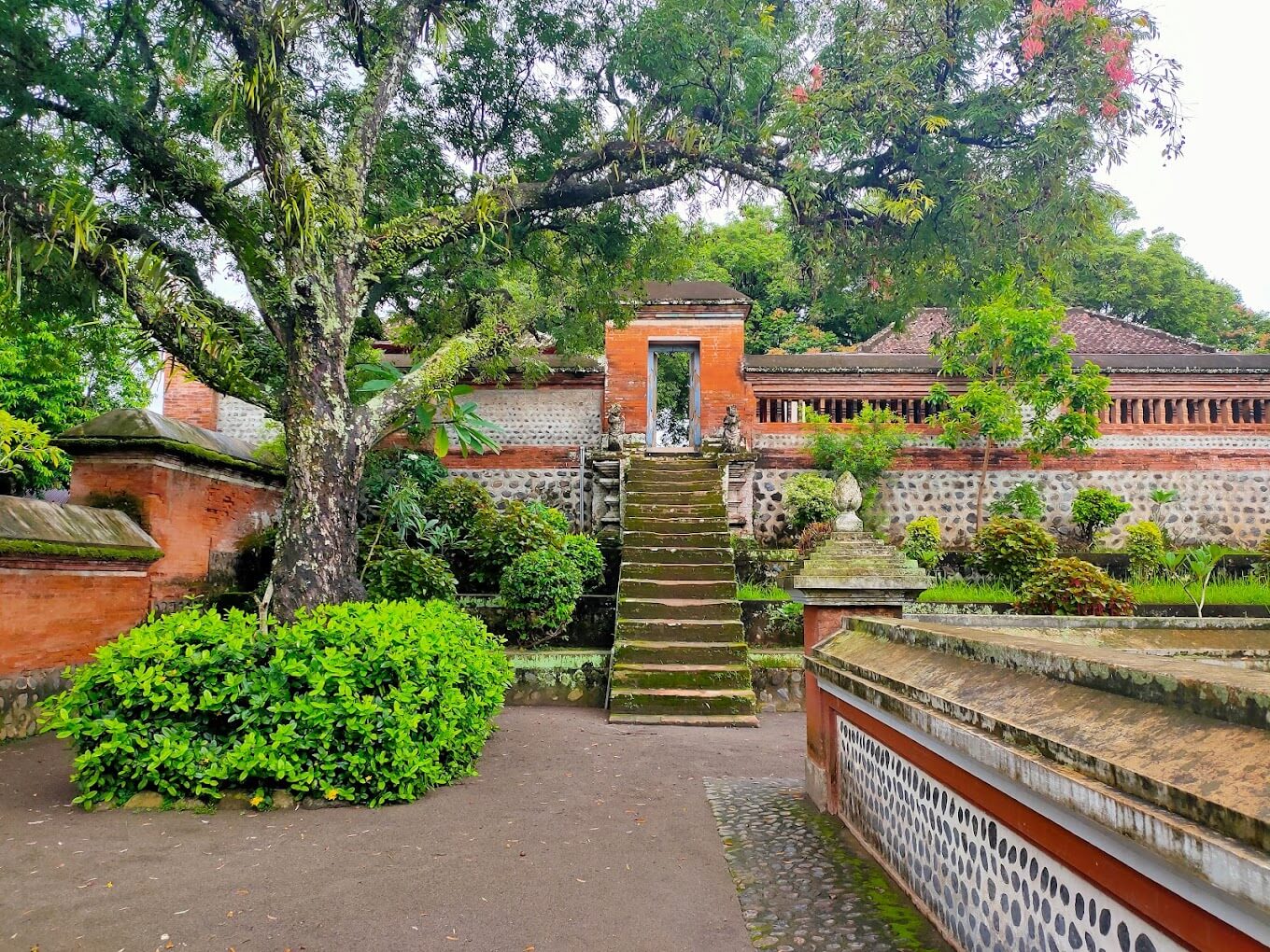 Pura Lingsar | Entrance Fee, Opening Hours & More