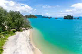 Tanjung Rhu beach | Entrance Fee, Opening Hours & More