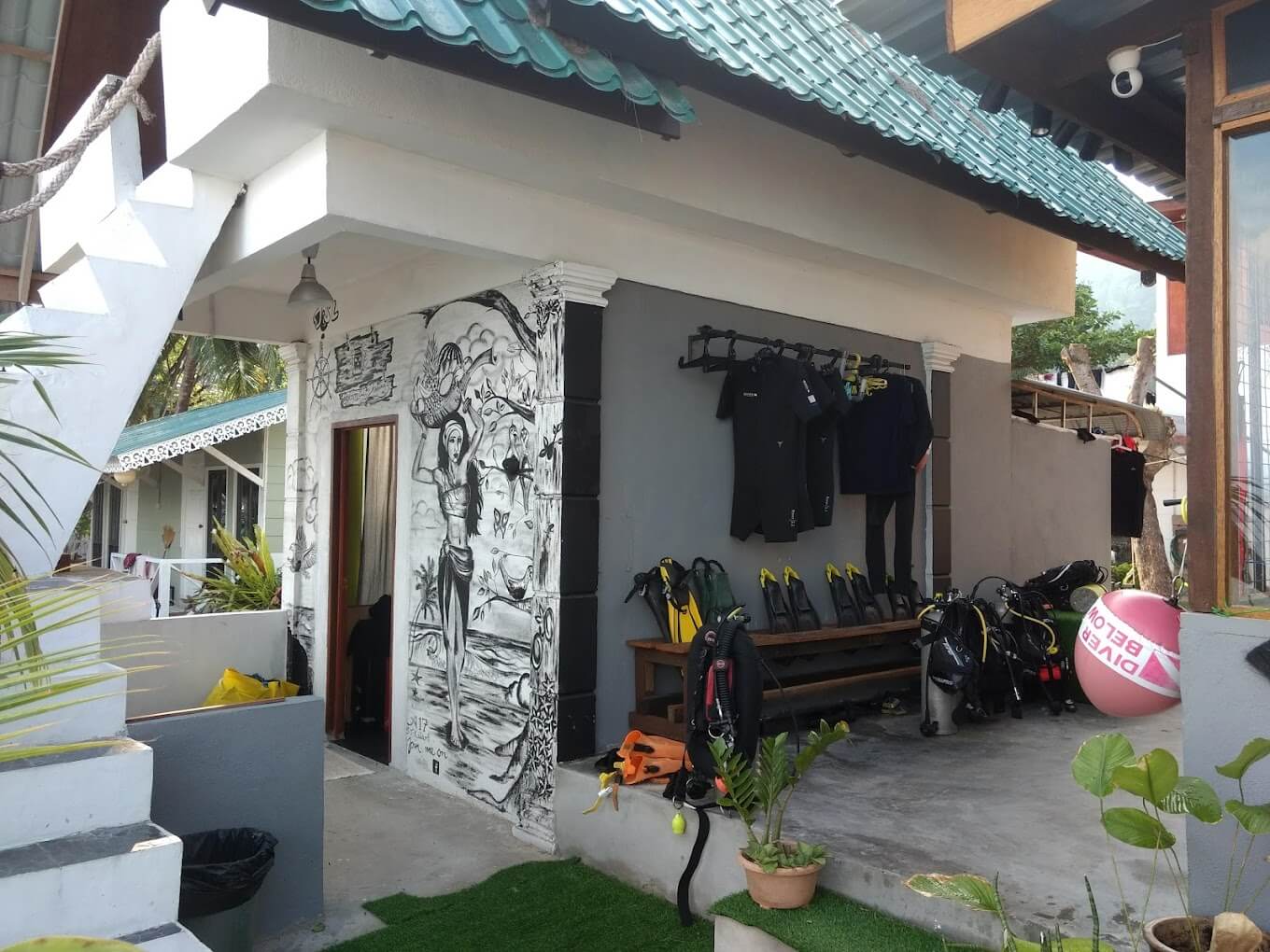 Tioman Cabana Sports & Bar | Entrance Fee, Opening Hours & More