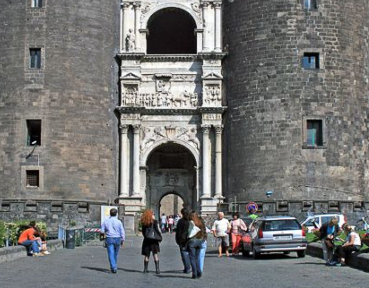 Naples Classic Landmarks Tour | ForeverVacation