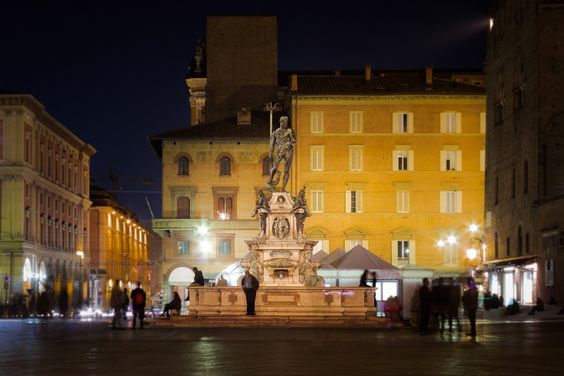 Naples Scenic Shoreline and Castles Tour | ForeverVacation