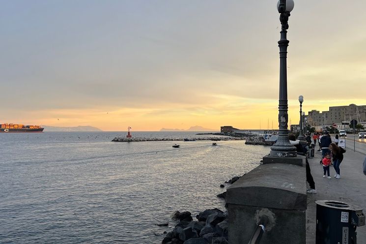 Naples Scenic Shoreline and Castles Tour | ForeverVacation